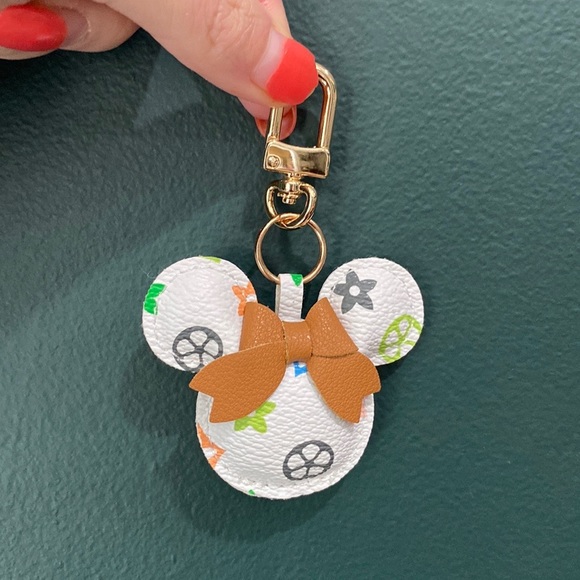 Bags | White Minnie Mouse Keychain | Poshmark